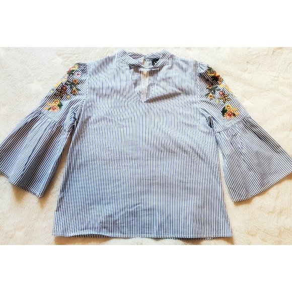 Soho | Tops | Soho Embroidered Top Puff Sleeve Striped Cotton Size ...